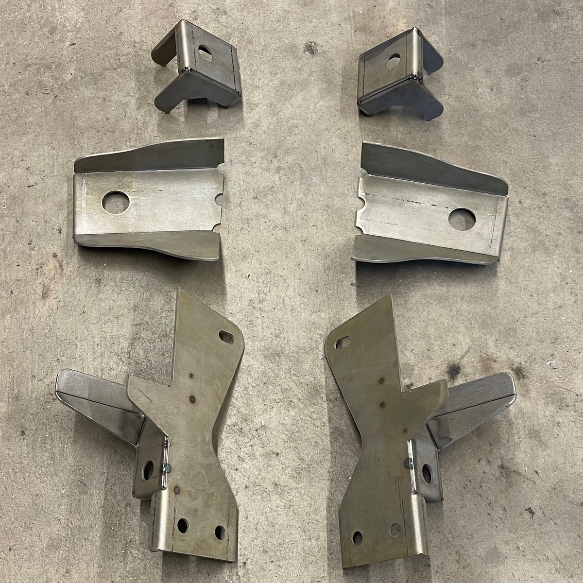 C10 Envoy Cab Mount Brackets – GHwerks